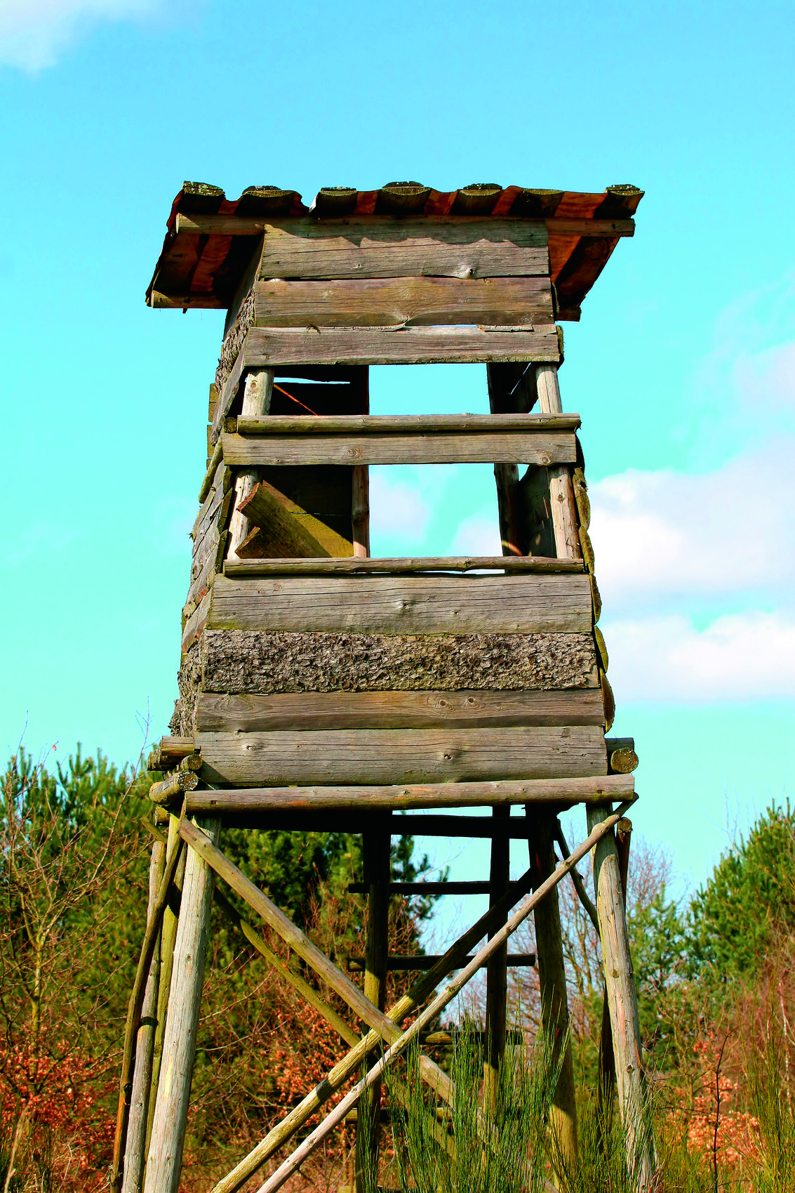 Watch Tower Advancing With Simple Powered Machines Watch Tower Advancing With Simple Powered Machines